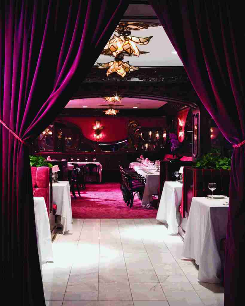 Book Signings: Lost Restaurants of Chicago by Greg Borzo – Shelf Life